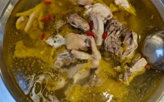 清炖鸡的做法及配料_清炖鸡怎么炖才嫩