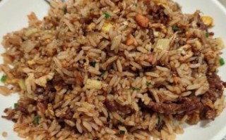 黑椒牛肉粒炒饭怎么做_黑椒牛肉粒炒饭热量高吗 黑椒牛肉粒炒饭怎么做_黑椒牛肉粒炒饭热量高吗