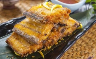 油炸刀鱼怎么做_油炸刀鱼外酥里嫩技巧