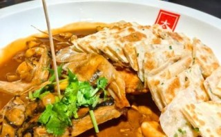 鱼头泡饼是哪里的菜_鱼头泡饼属于什么菜系