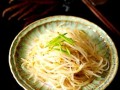 绿豆芽怎么炒好吃_绿豆芽焯水几分钟