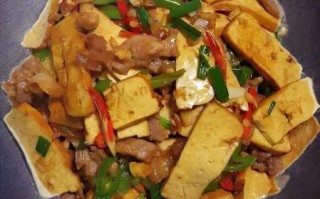 豆腐干炒肉怎么做_家常豆腐干炒肉的做法