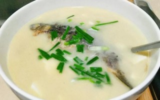 鲫鱼汤对孩子长高有帮助吗_鲫鱼汤补钙效果好吗