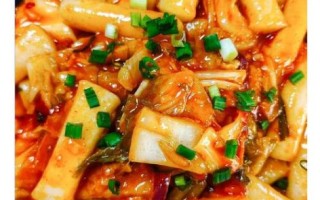 辣白菜炒年糕怎么做_辣白菜炒年糕热量高吗