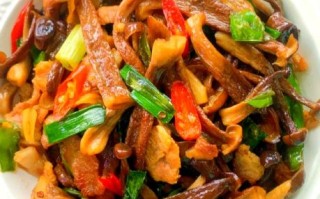 蘑菇炒肉怎么做好吃_蘑菇炒肉用哪种蘑菇