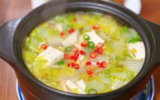砂锅豆腐里面都放什么_砂锅豆腐配菜推荐