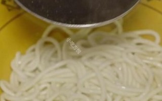 牛肉面汤怎么熬才白_牛肉面汤配料有哪些