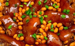 黄豆红烧肉怎么做_黄豆红烧肉的家常做法
