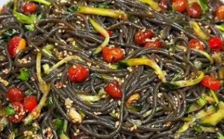 蕨根粉怎么凉拌才好吃_蕨根粉凉拌要不要焯水