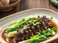 葱烧海参怎么做_家常葱烧海参做法
