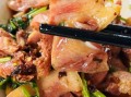 爆炒猪头肉怎么做好吃_猪头肉去腥增香技巧