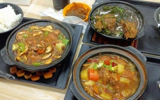 黄焖鸡怎么做_黄焖鸡米饭正宗做法