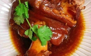 酱猪肘子怎么做_酱猪肘子最正宗的做法