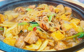 香菇炖鸡火锅怎么做_香菇炖鸡火锅用什么锅