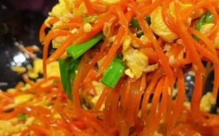 胡萝卜丝炒鸡蛋怎么做_胡萝卜丝炒鸡蛋热量高吗