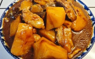 土豆茄子炖肉怎么做_土豆茄子炖肉的家常做法