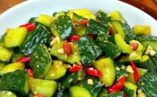 拍青瓜怎么凉拌才脆_拍青瓜要不要焯水