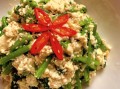 茼蒿炒豆腐怎么炒好吃_茼蒿炒豆腐的家常做法