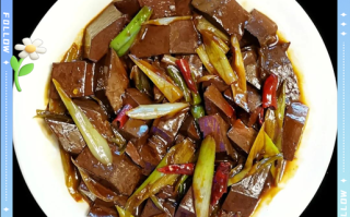 猪血怎么做好吃又简单_家常猪血做法