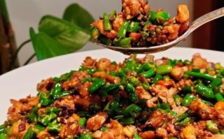 青椒鸡火锅怎么做_青椒鸡火锅好吃吗
