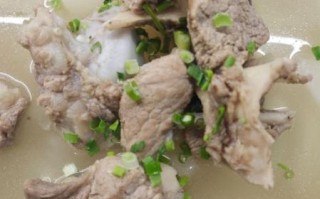 龙骨是什么食材_龙骨怎么炖汤才好吃