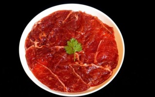 牛排火锅怎么做_牛排火锅需要哪些配料