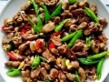 辣椒炒鸡心怎么炒好吃_鸡心去腥技巧