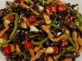 木耳炒肉怎么炒才嫩_木耳炒肉的家常做法