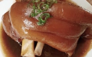 酱肘子怎么做_家庭简单做法