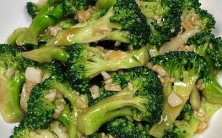 西兰花怎么炒好吃_家常西兰花做法视频