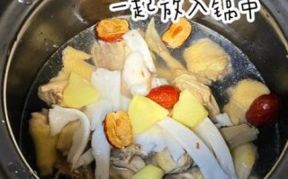 椰汁煲鸡汤的做法_椰汁鸡汤怎么煲才奶白