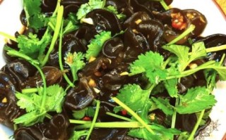 黑木耳凉拌怎么做好吃_黑木耳凉拌要不要焯水