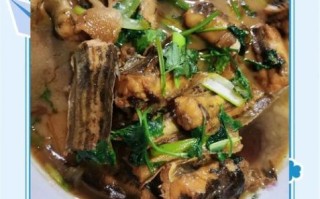 家常炖鲶鱼怎么做_鲶鱼炖多久才入味