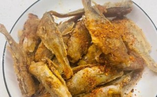 干炸小鱼怎么炸才酥脆_干炸小鱼用面粉还是淀粉