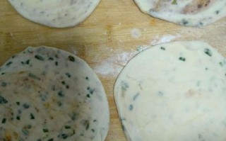 葱花烙饼怎么做_家常葱花烙饼的做法步骤