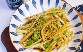 凉拌笋丝怎么做_凉拌笋丝需要焯水吗