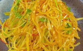 土豆丝怎么做好吃_土豆丝简单做法视频