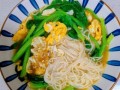 菠菜鸡蛋汤面怎么做_菠菜鸡蛋汤面家常做法