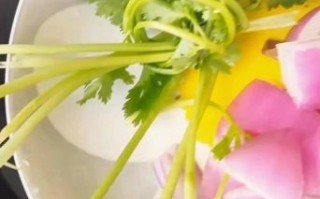 腌制咸蒜的正确方法_咸蒜腌制多久可以吃