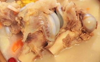 骨头炖汤怎么炖才白_骨头汤食谱大全