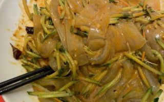 东北拉皮怎么做好吃_东北拉皮的家常做法