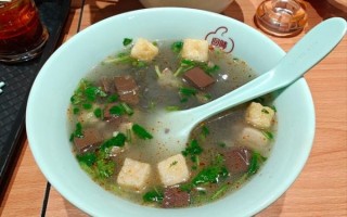南京鸭血粉丝汤正宗配料有哪些_为什么鸭血粉丝汤这么鲜