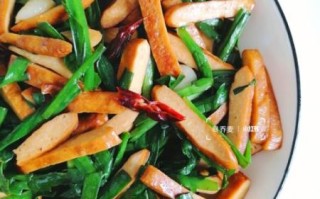 炒香干韭菜鸡蛋怎么炒才嫩_韭菜鸡蛋炒香干要不要焯水