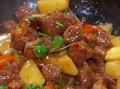 红烧土豆牛腩怎么做_牛腩炖多久才软烂