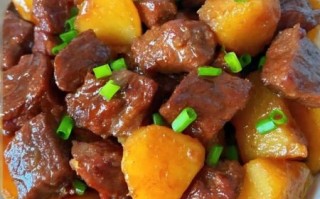土豆烧牛肉的家常做法_土豆烧牛肉最正宗的做法