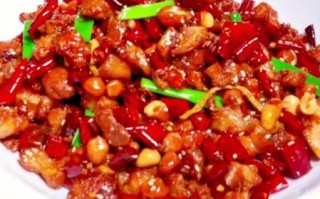 辣子鸡怎么炒才好吃_辣子鸡丁用鸡腿还是鸡胸