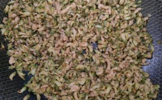 槐花素包子怎么做_槐花素包子馅怎么调