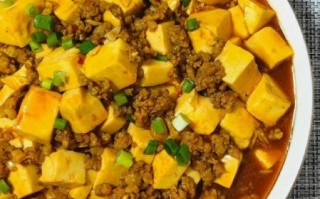 豆腐烧肉怎么做_家常豆腐烧肉做法