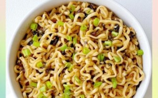 葱油酱拌面怎么做_葱油酱拌面做法详解