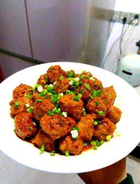猪肉丸怎么做_猪肉丸的家常做法-第1张图片-山城妙识 猪肉丸怎么做_猪肉丸的家常做法-第1张图片-山城妙识
